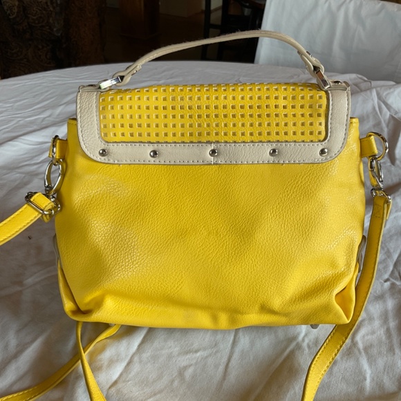 Miche | Bags | Miche Cori Hip Crossbody Bag In Mustard Yellow With Tan ...